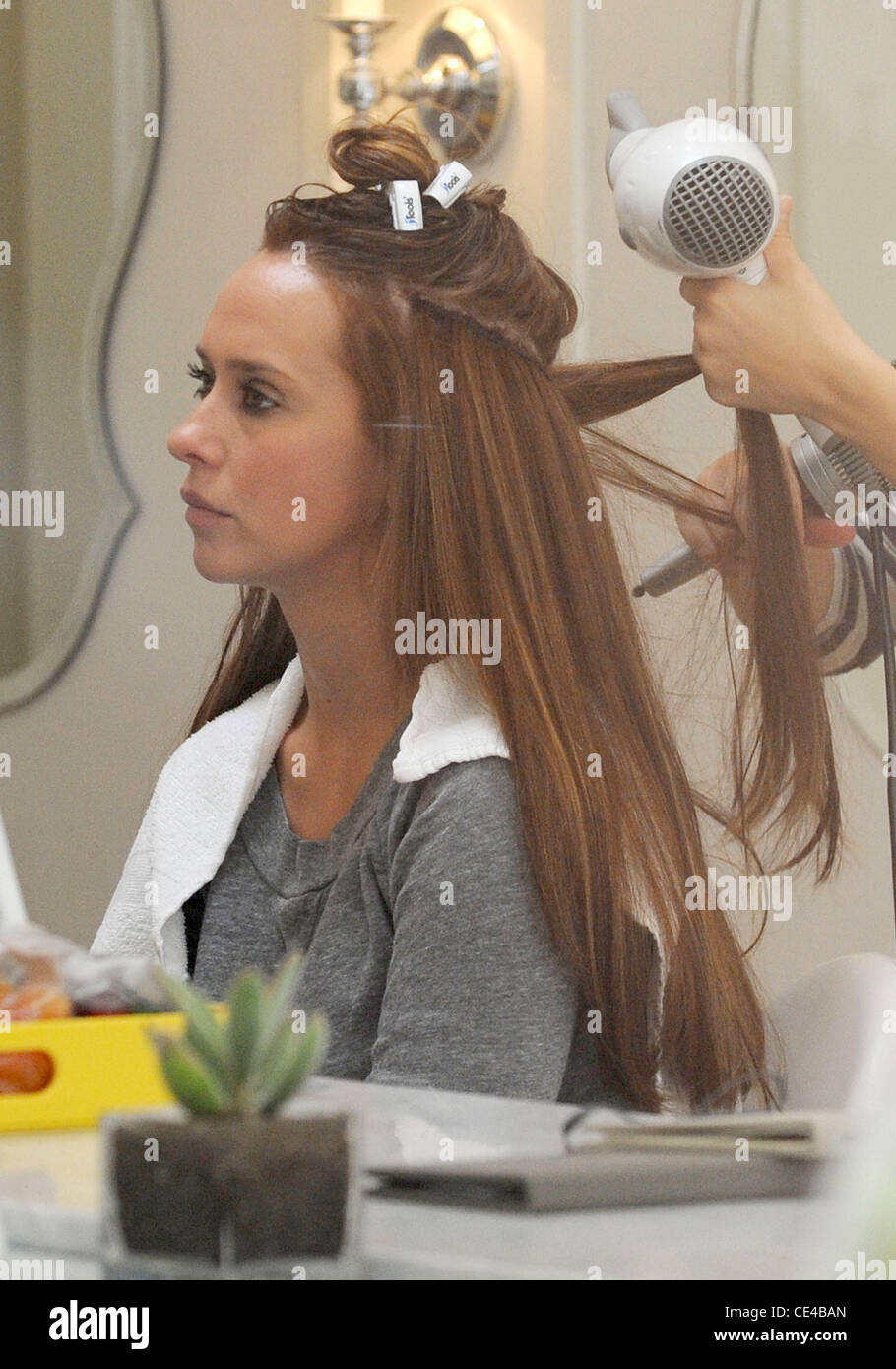 Jennifer Love Hewitt Updo Rihanna And Jennifer Love Hewitt: Brand New