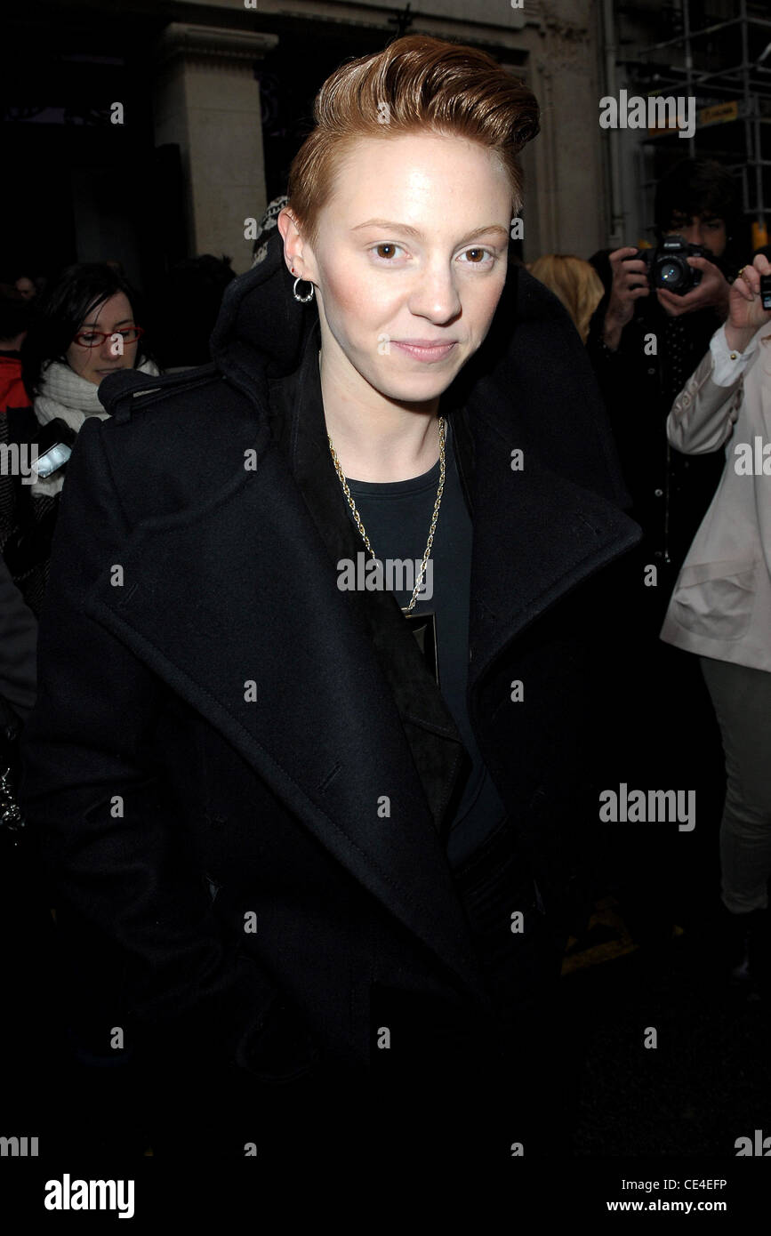 Elly Jackson of La Roux Paris Fashion Week Haute Couture Spring/Summer ...