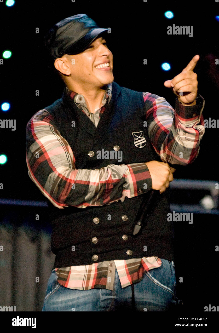 Daddy Yankee performs at Chicago Mega Fest featuring Latino Artists ...
