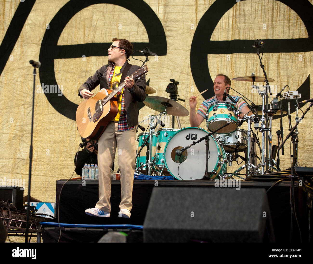Weezer 2010 hi-res stock photography and images - Alamy