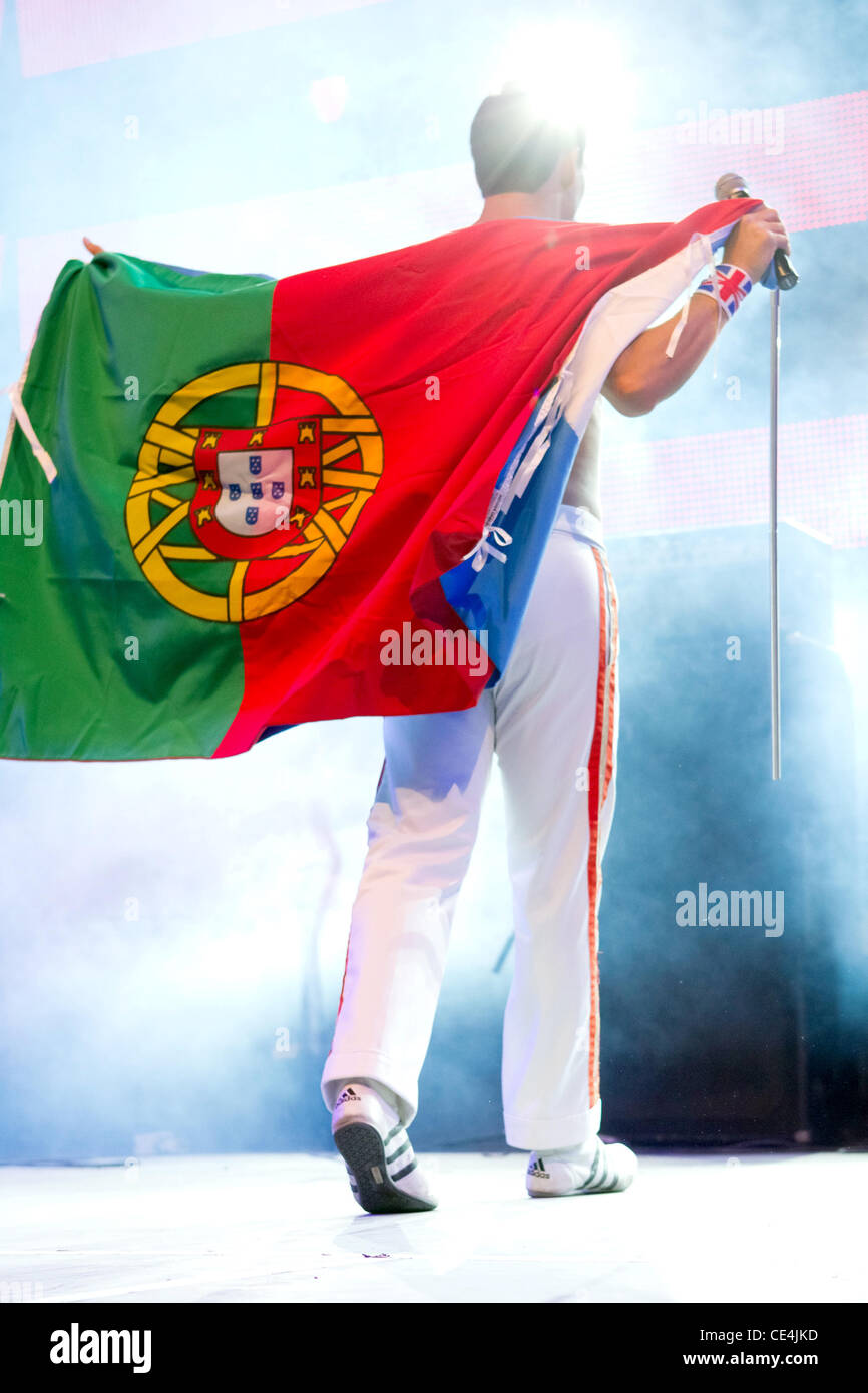 Pablo Padin God Save The Queen, Queen tribute band from Argentina ...