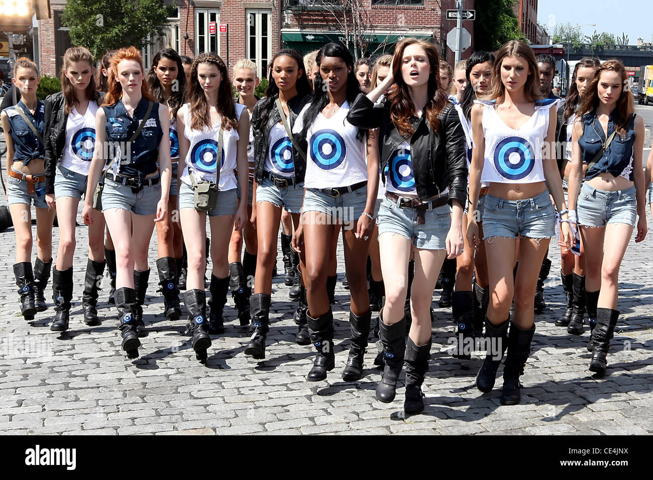 Jessica White, Coco Rocha, Michelle Alves and Models CFDA and Nigel ...