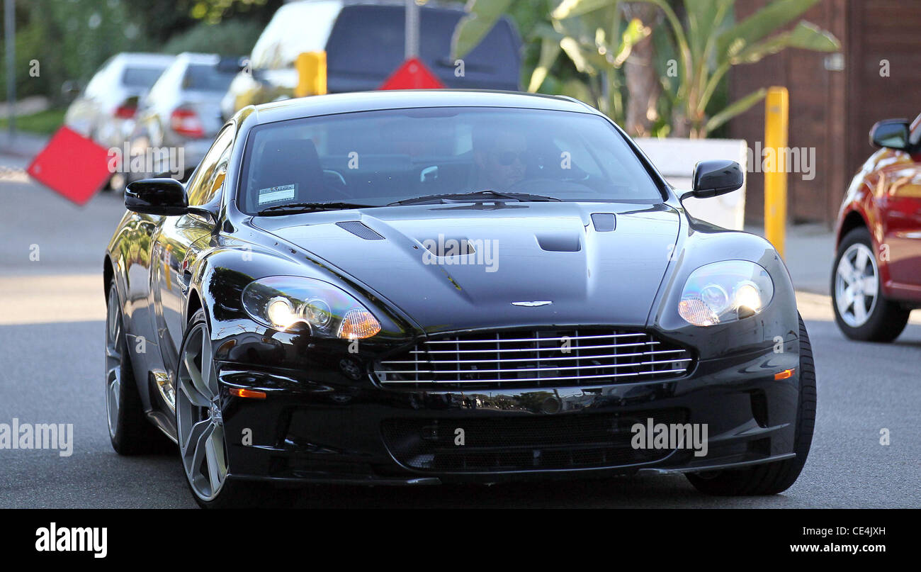 Mike Comrie shows off his male chivalry by dropping off his wife Hilary ...