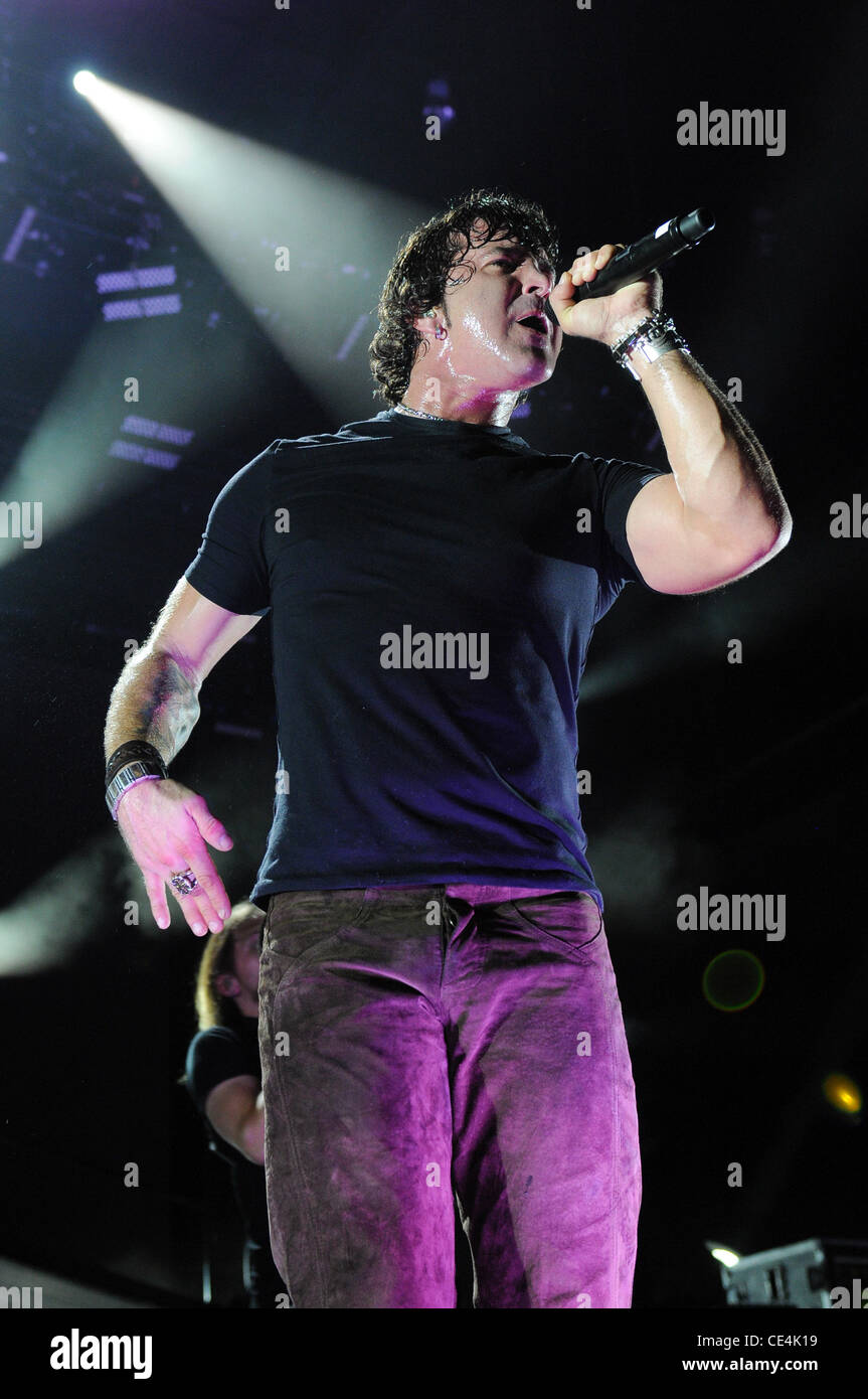Scott Stapp Creed performs during the 'Full Circle' tour at the Cruzan ...