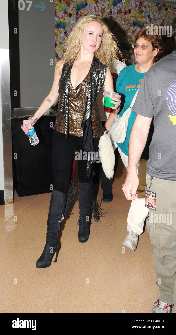 Pearl Aday signs copies of her new CD 'Pearl: Little Immaculate White ...