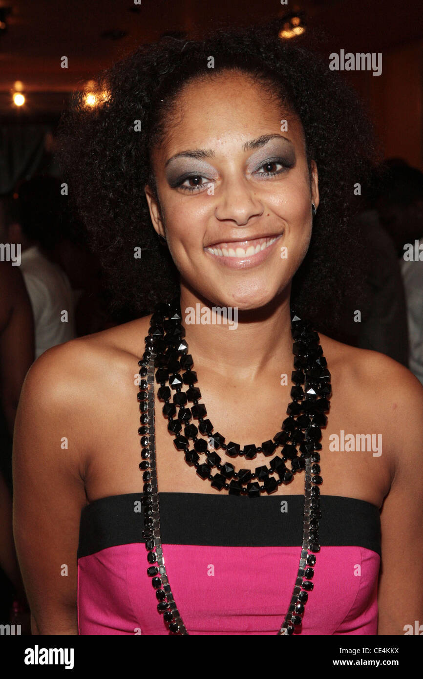 Amanda the Diva at 2010 Ween Awards at the Asia Society New York City ...