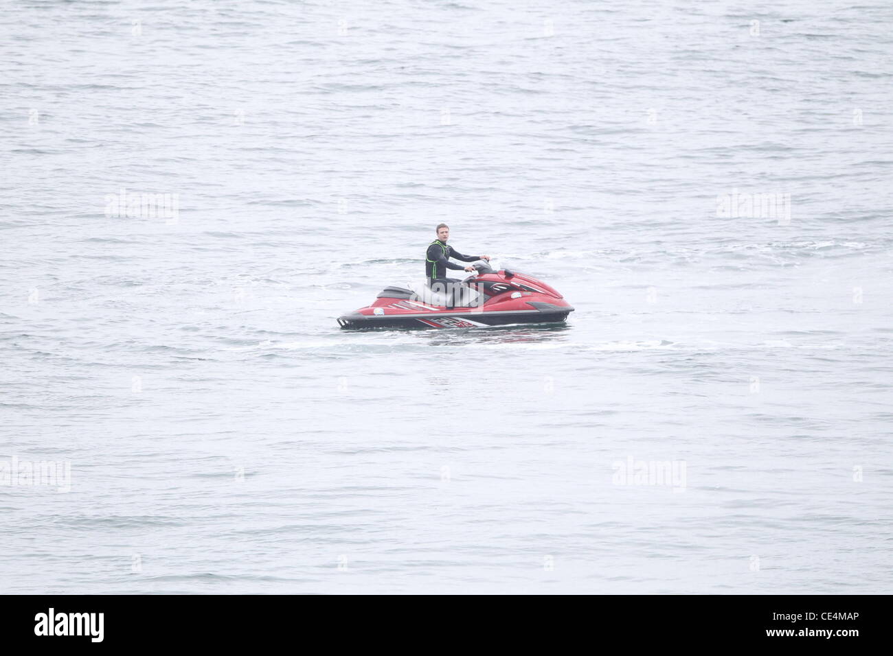 Justin Timberlake rides a jet ski while filming 'Friends with Benefits ...