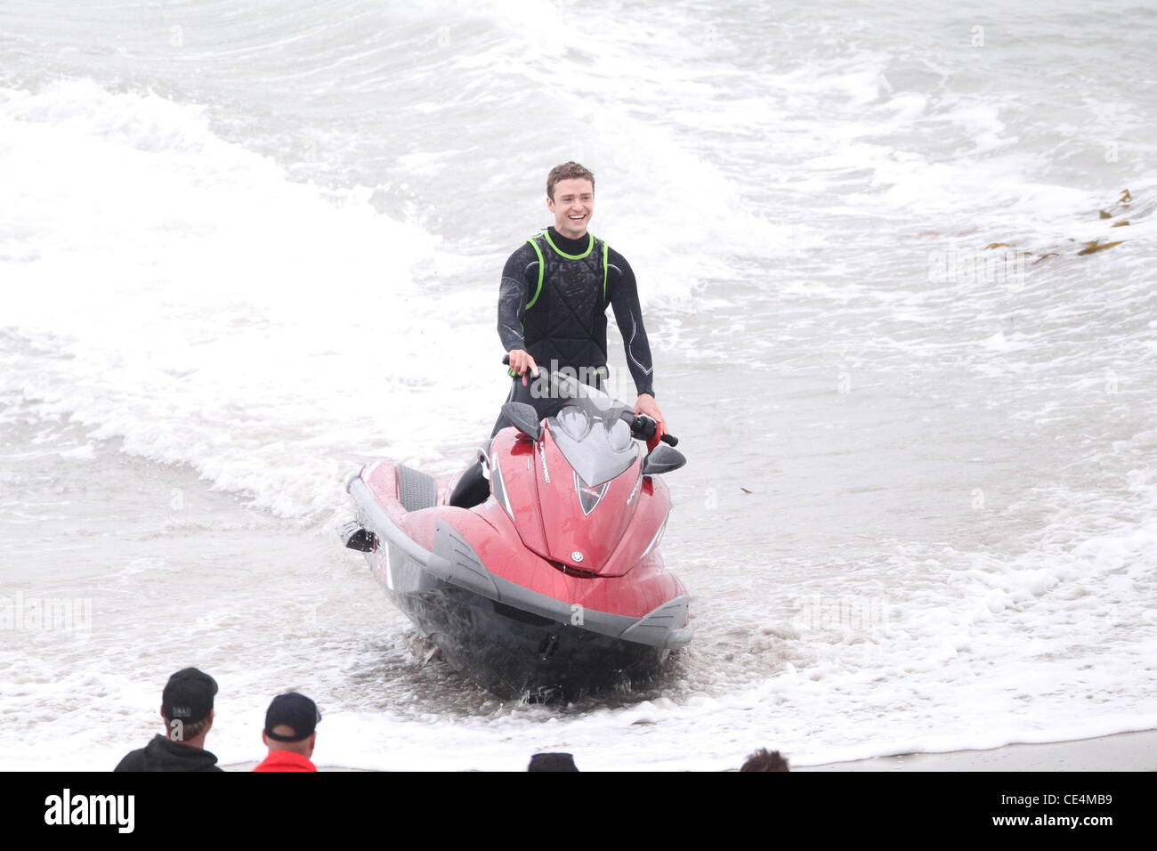 Justin Timberlake rides a jet ski while filming 'Friends with Benefits ...
