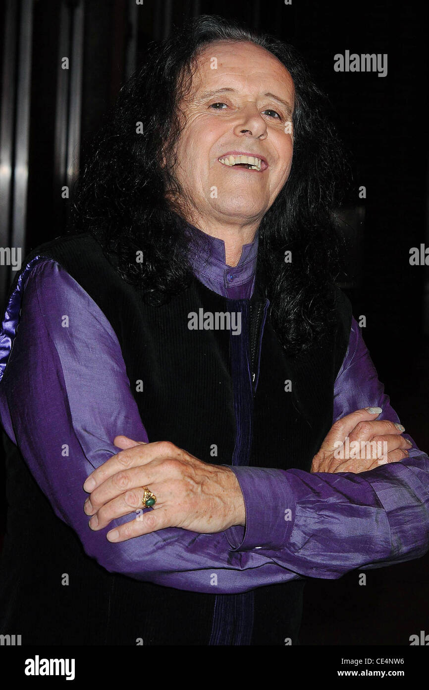 Donovan pop singer hi-res stock photography and images - Alamy