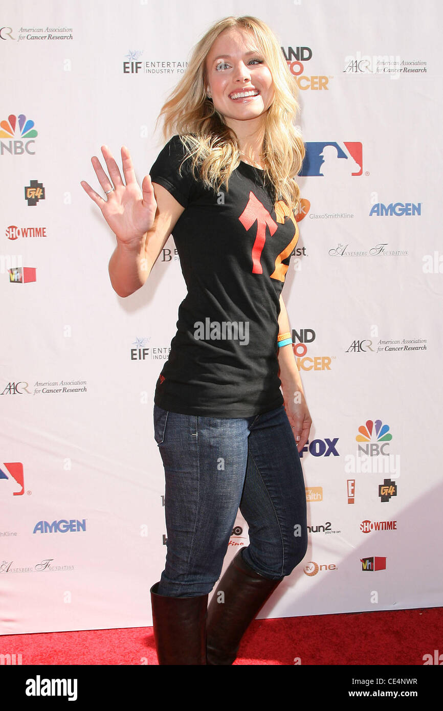 Kristen Bell Stand Up To Cancer held at Sony Pictures Studios ...