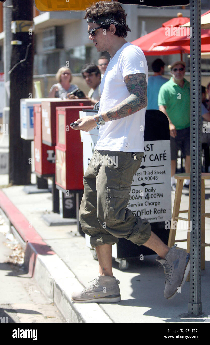 Singer John Mayer leaving Toast Bakery Cafe after having lunch with ...