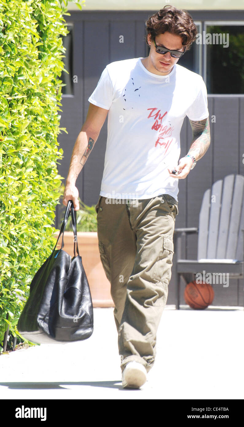 John Mayer is seen leaving the gym in West Hollywood. Los Angeles ...