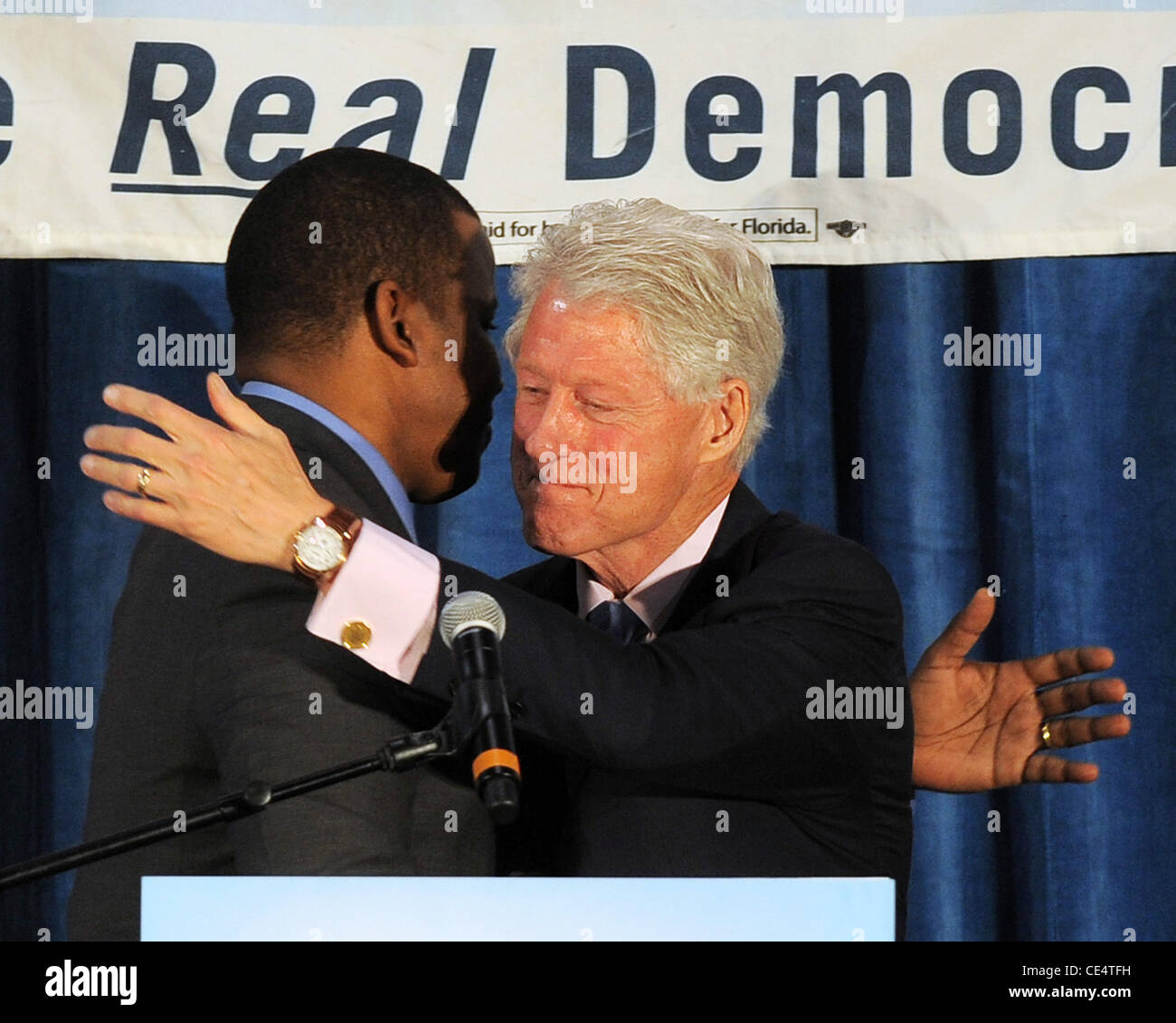 Former U.S. President Bill Clinton campaigns for Florida Congressman ...