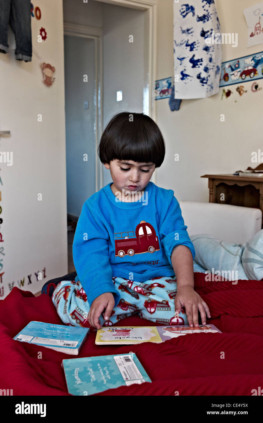 Boy sat on blanket hi-res stock photography and images - Alamy