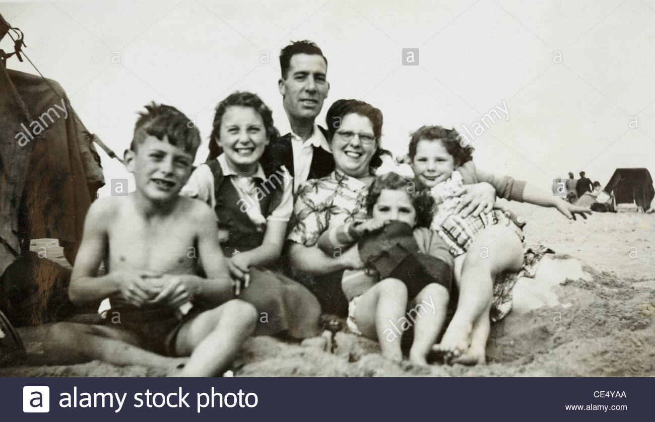 Family Portrait 1950s Stock Photos & Family Portrait 1950s Stock Images ...