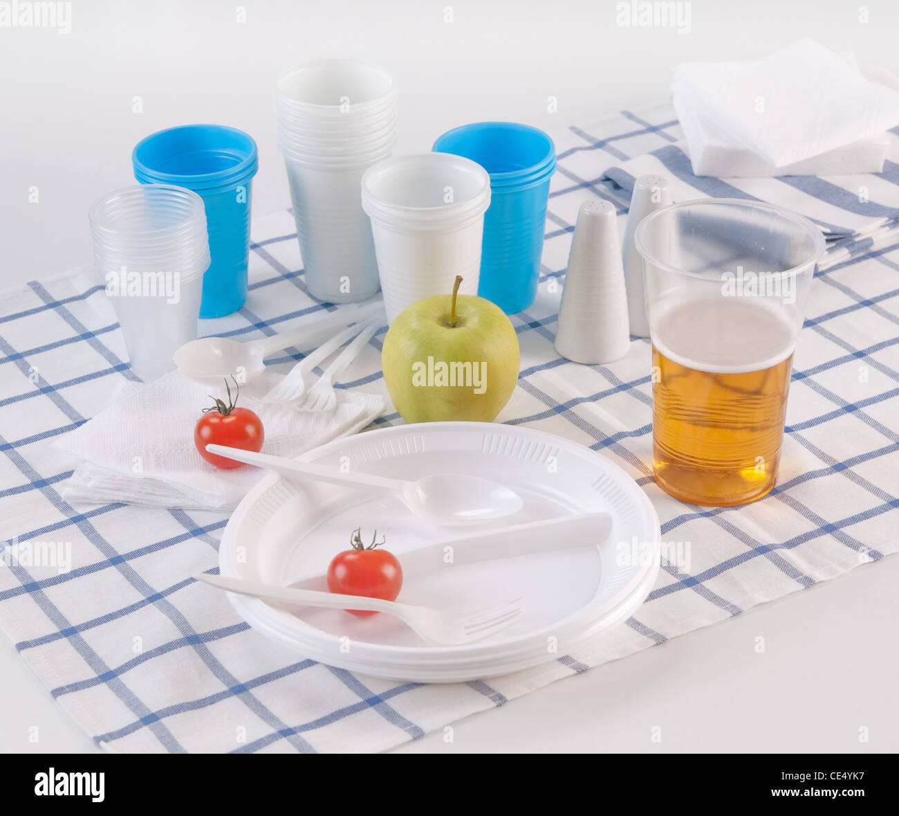 Set of disposable dishes on a kitchen table Stock Photo - Alamy