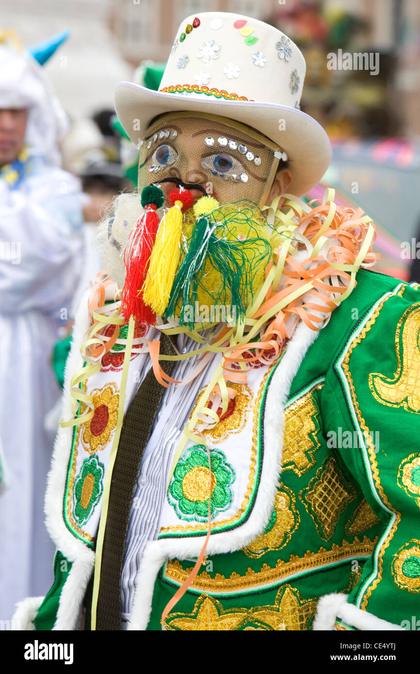 latin american carnival in rome music color fun traditional costumes ...