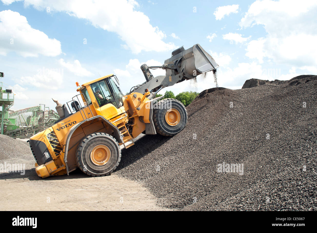 Loader tire hi-res stock photography and images - Alamy