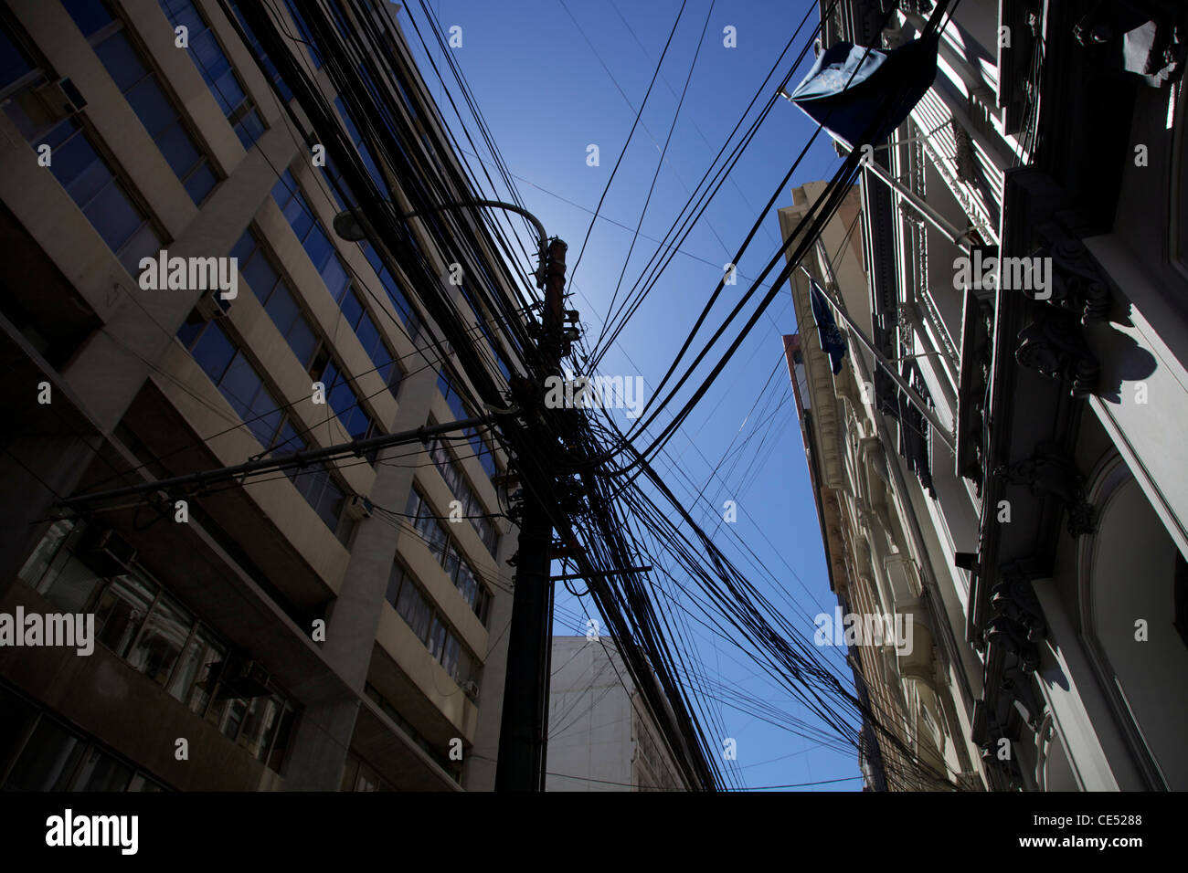 Wire jumble hi-res stock photography and images - Alamy