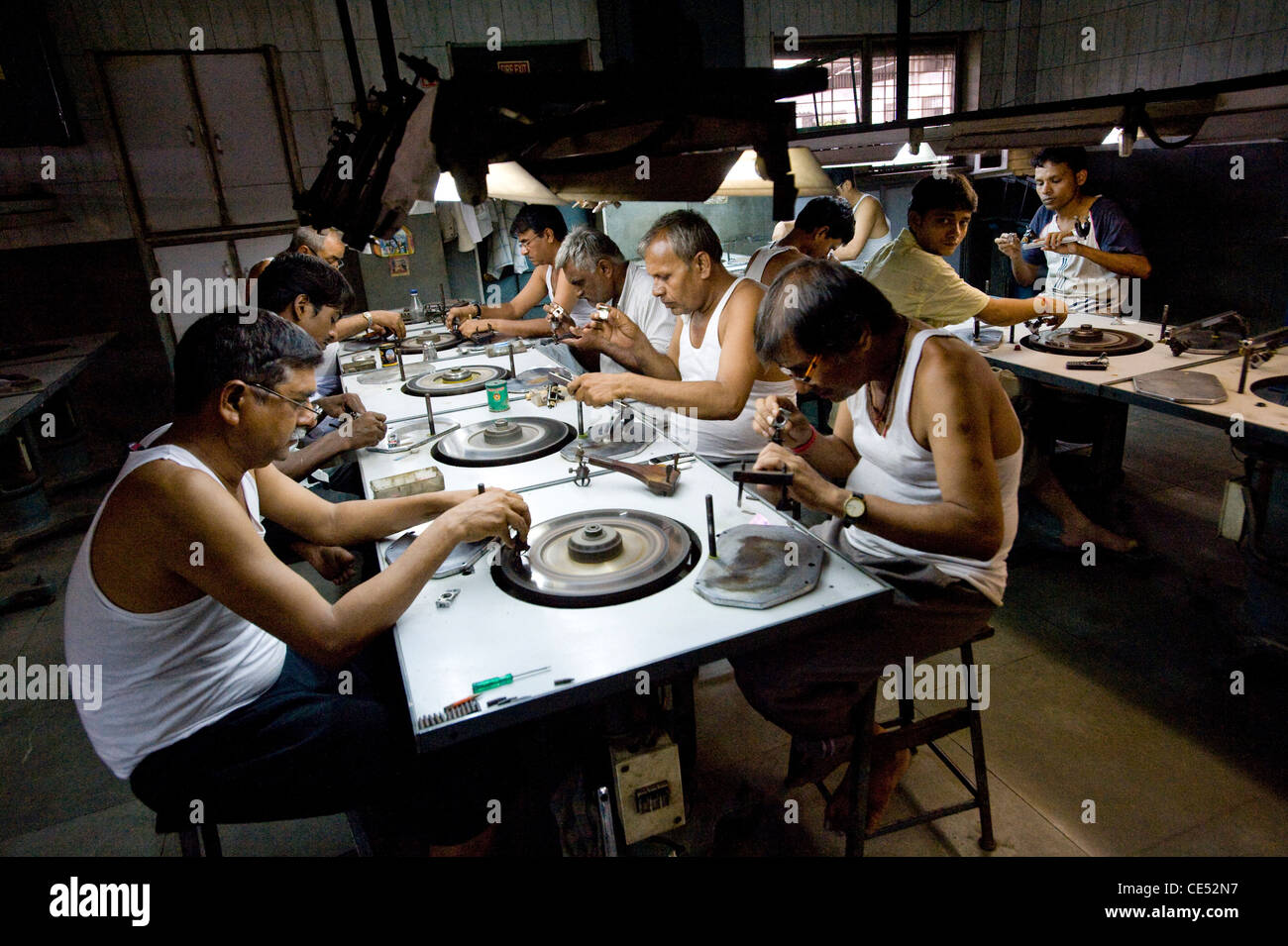 Diamond polishing . Table area and workers where the table [top] , the ...