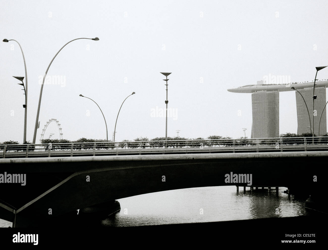 Travel Photography - Urban landscape in Esplanade Drive and the Marina ...