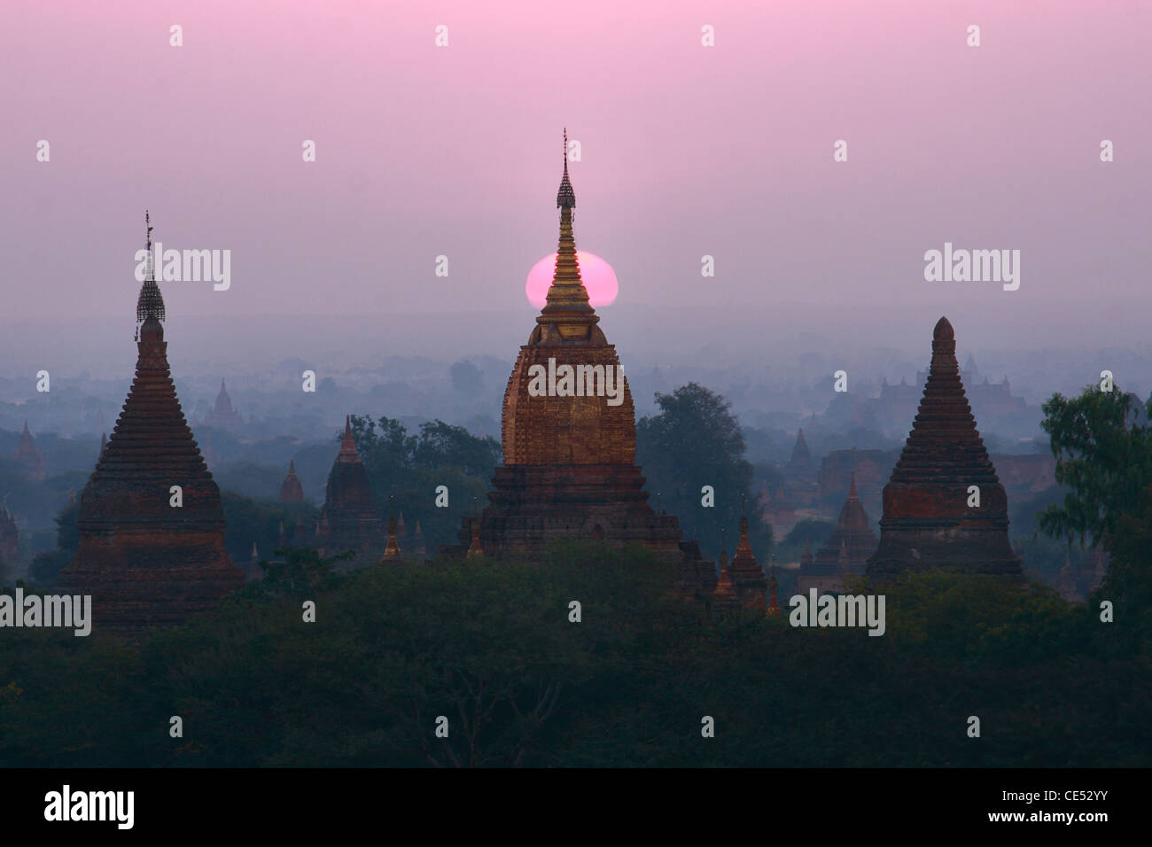 Pagodas landscape in bagan myanmar hi-res stock photography and images ...