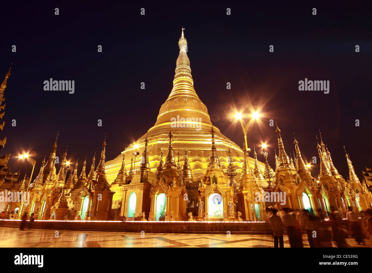 Shwedagon pagoda hi-res stock photography and images - Alamy