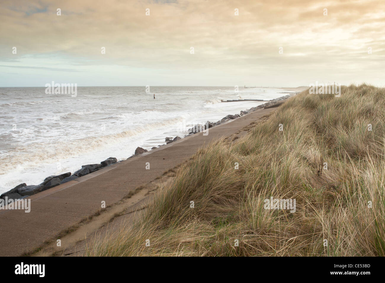 Sea palling sea defences norfolk hi-res stock photography and images ...