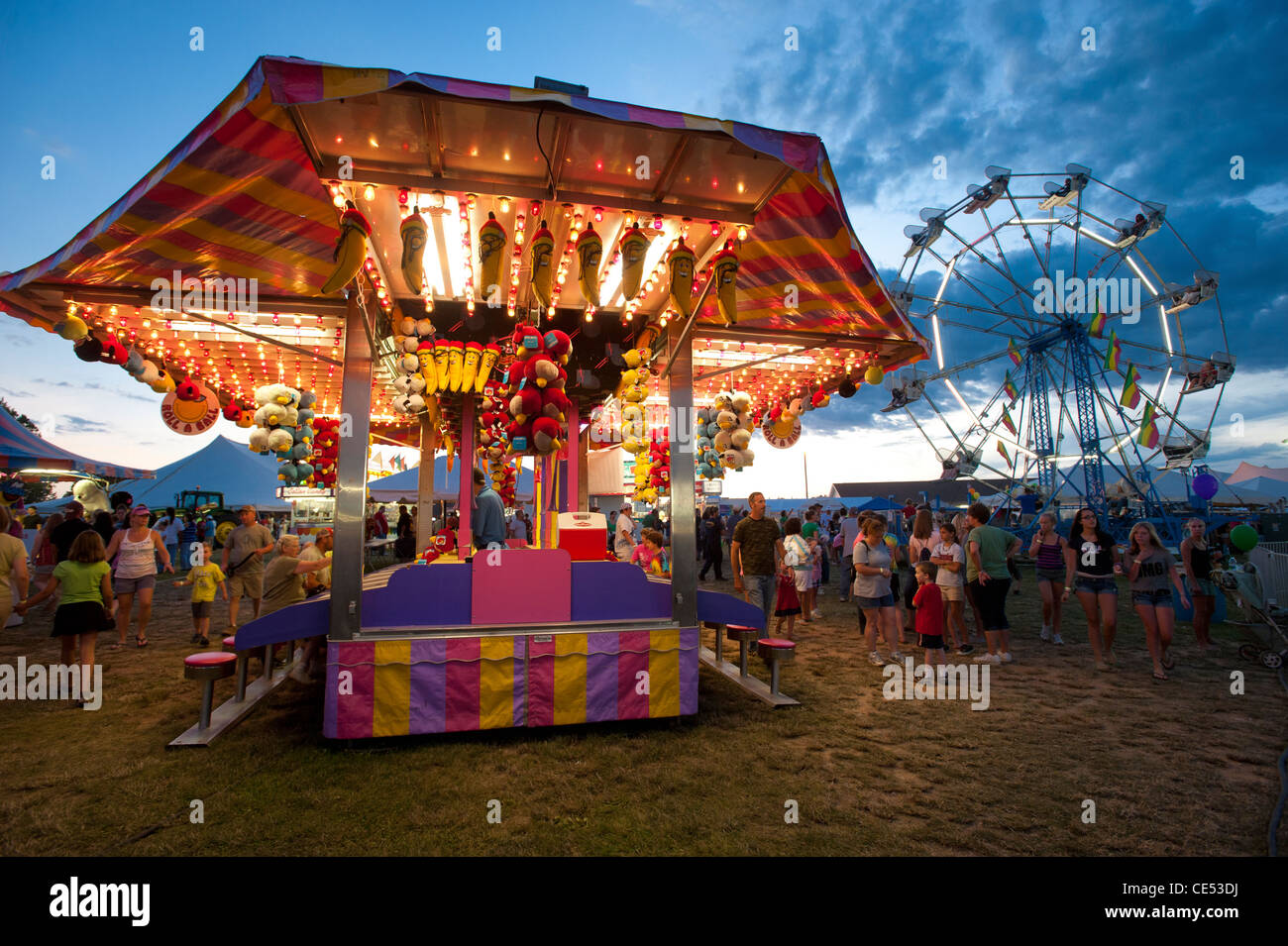 Fun fair rides hi-res stock photography and images - Alamy