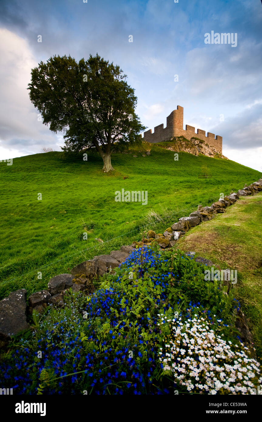 Hume castle hi-res stock photography and images - Alamy