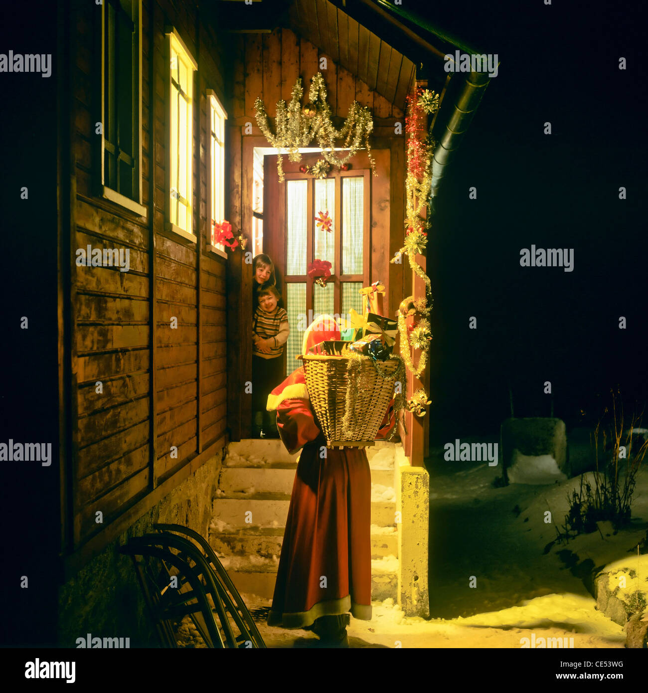 Arrival of father christmas hi-res stock photography and images - Alamy