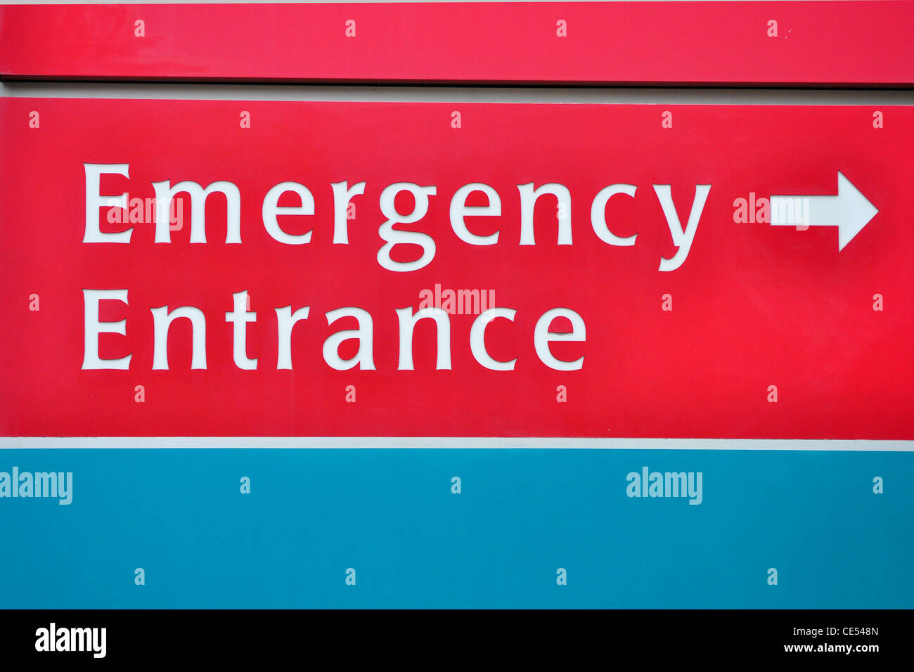 A close up view of a emergency entrance sign Stock Photo - Alamy