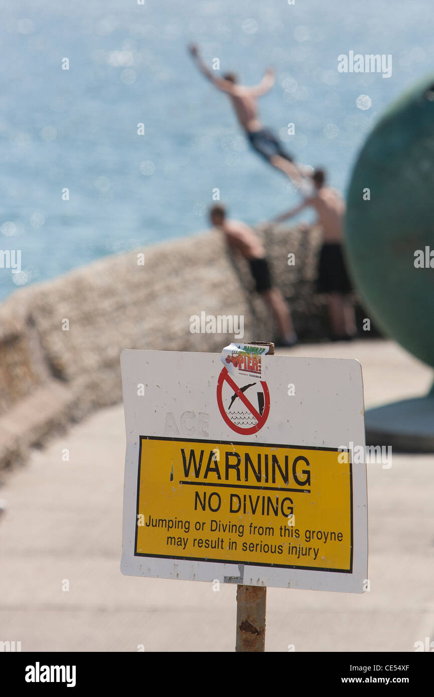 Southern groyne hi-res stock photography and images - Alamy