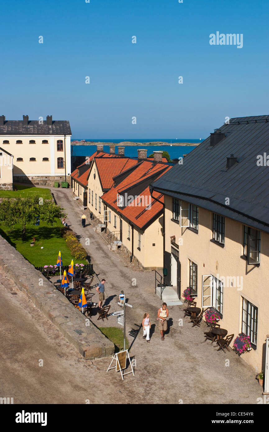 Cafe in old castle courtyard hi-res stock photography and images - Alamy