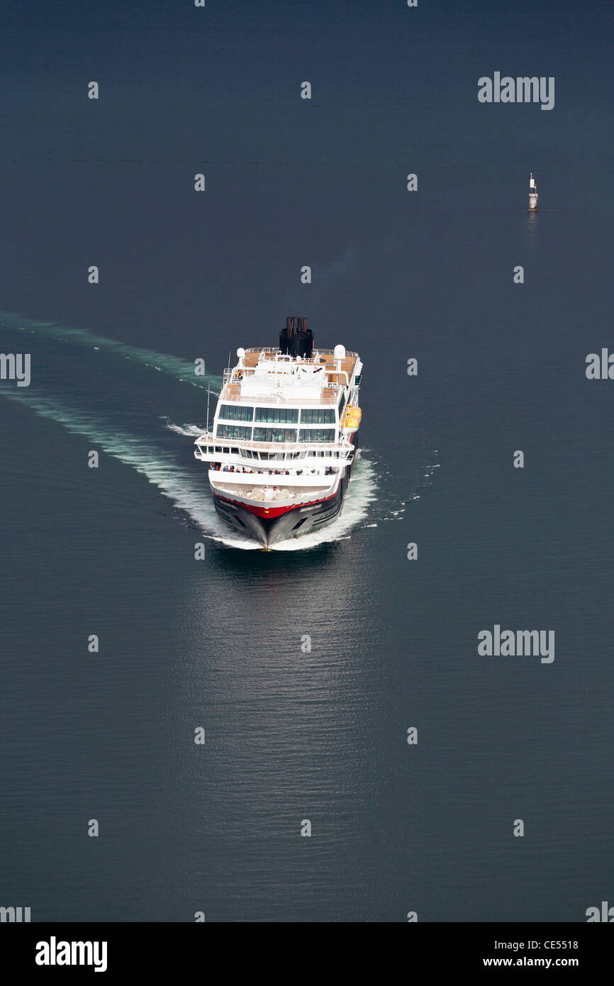 Ship midnatsol hi-res stock photography and images - Alamy