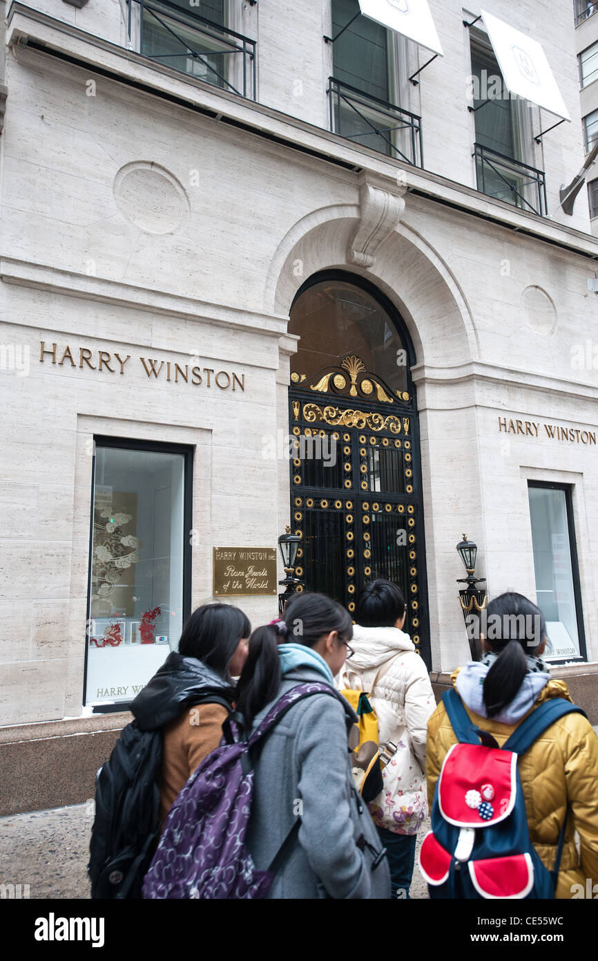 The Harry Winston jewelry store in Midtown Manhattan in New York is ...