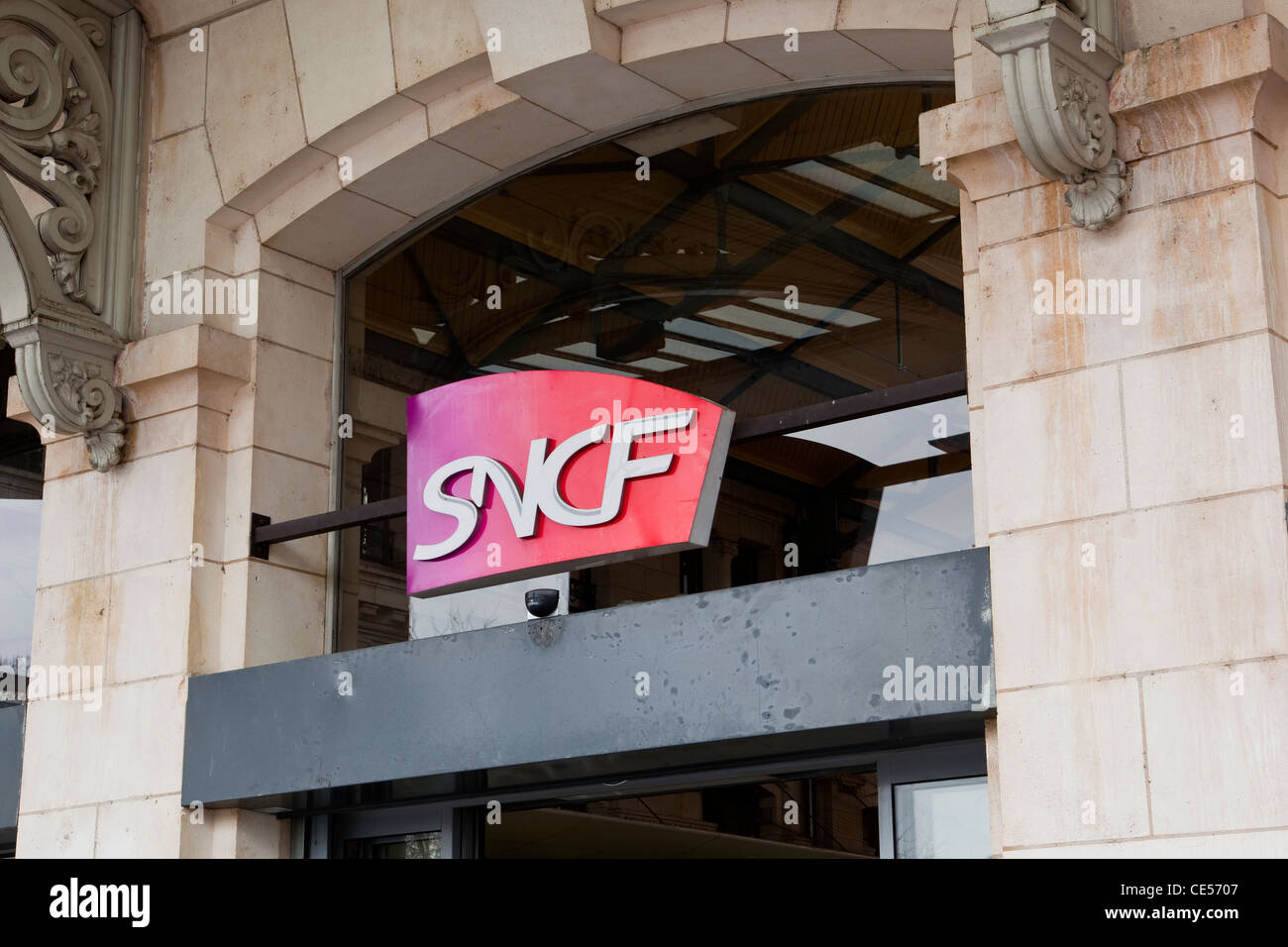 Sncf logo hi-res stock photography and images - Alamy