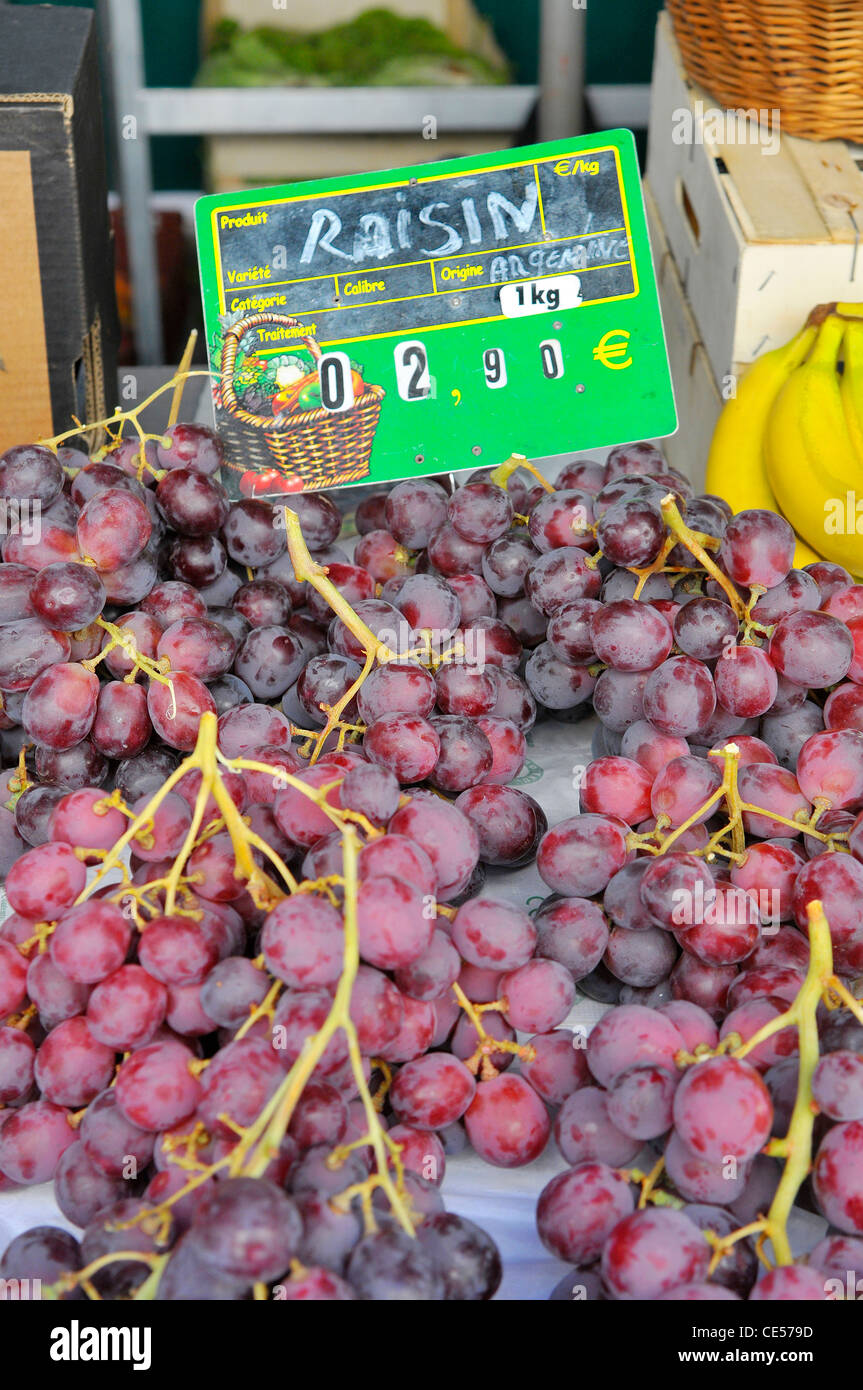 Red Grapes Raisins Toulon France French Riviera Mediterranean Europe ...
