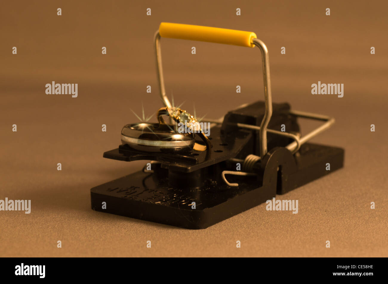 Marriage trap hi-res stock photography and images - Alamy