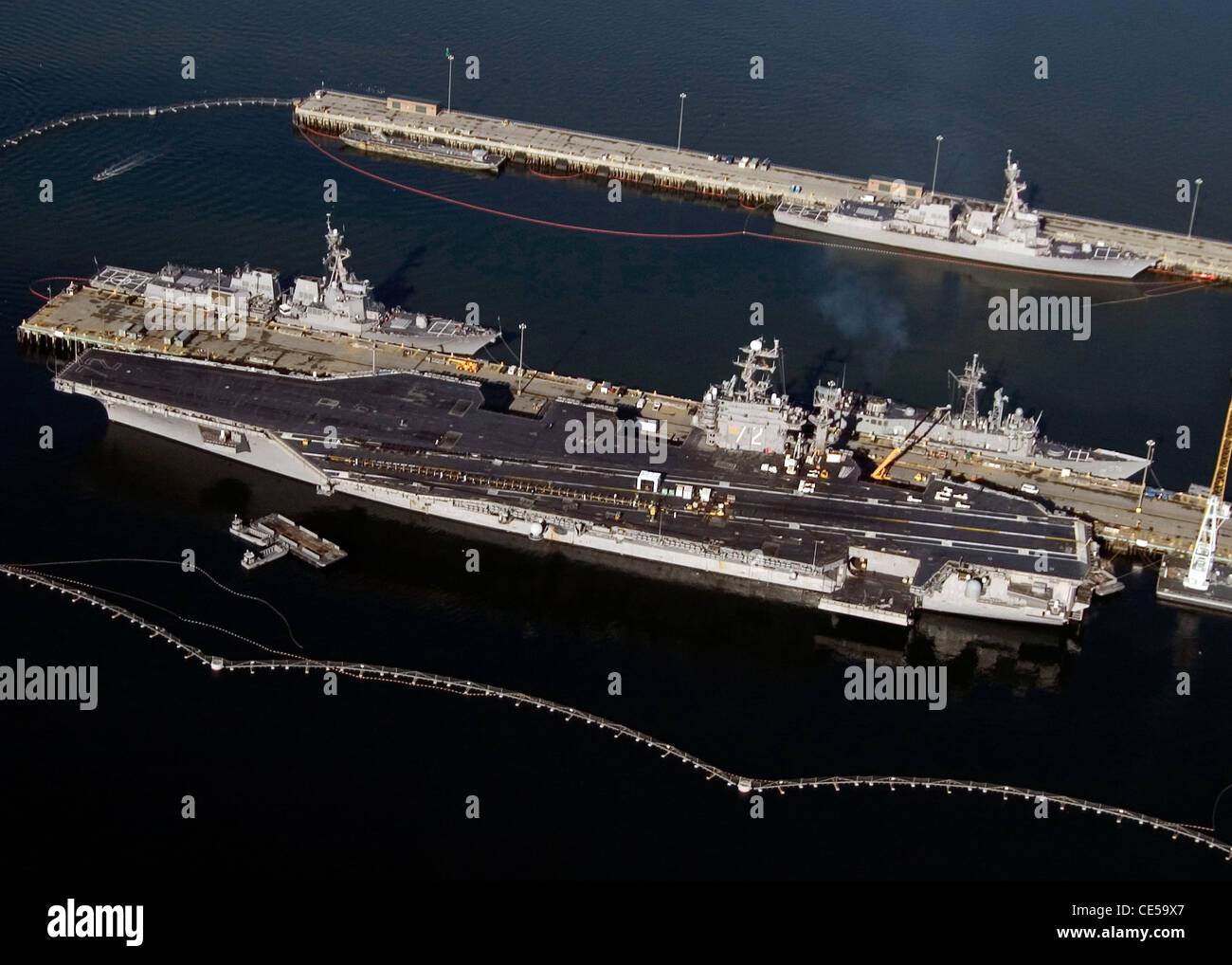 Uss aircraft carrier aerial view hi-res stock photography and images ...