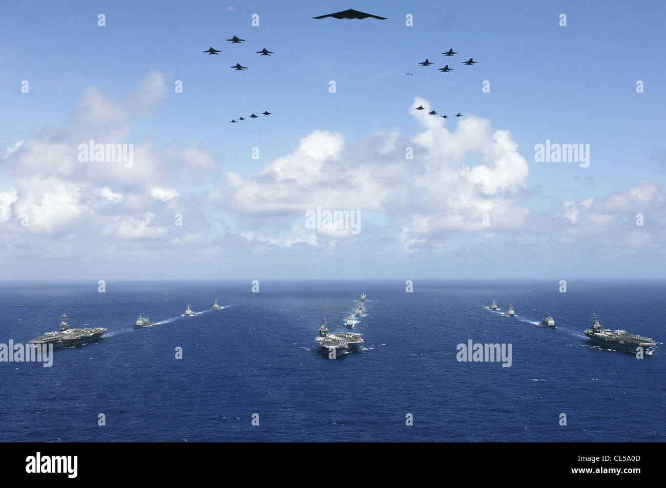 Uss kitty hawk cv 63 hi-res stock photography and images - Alamy