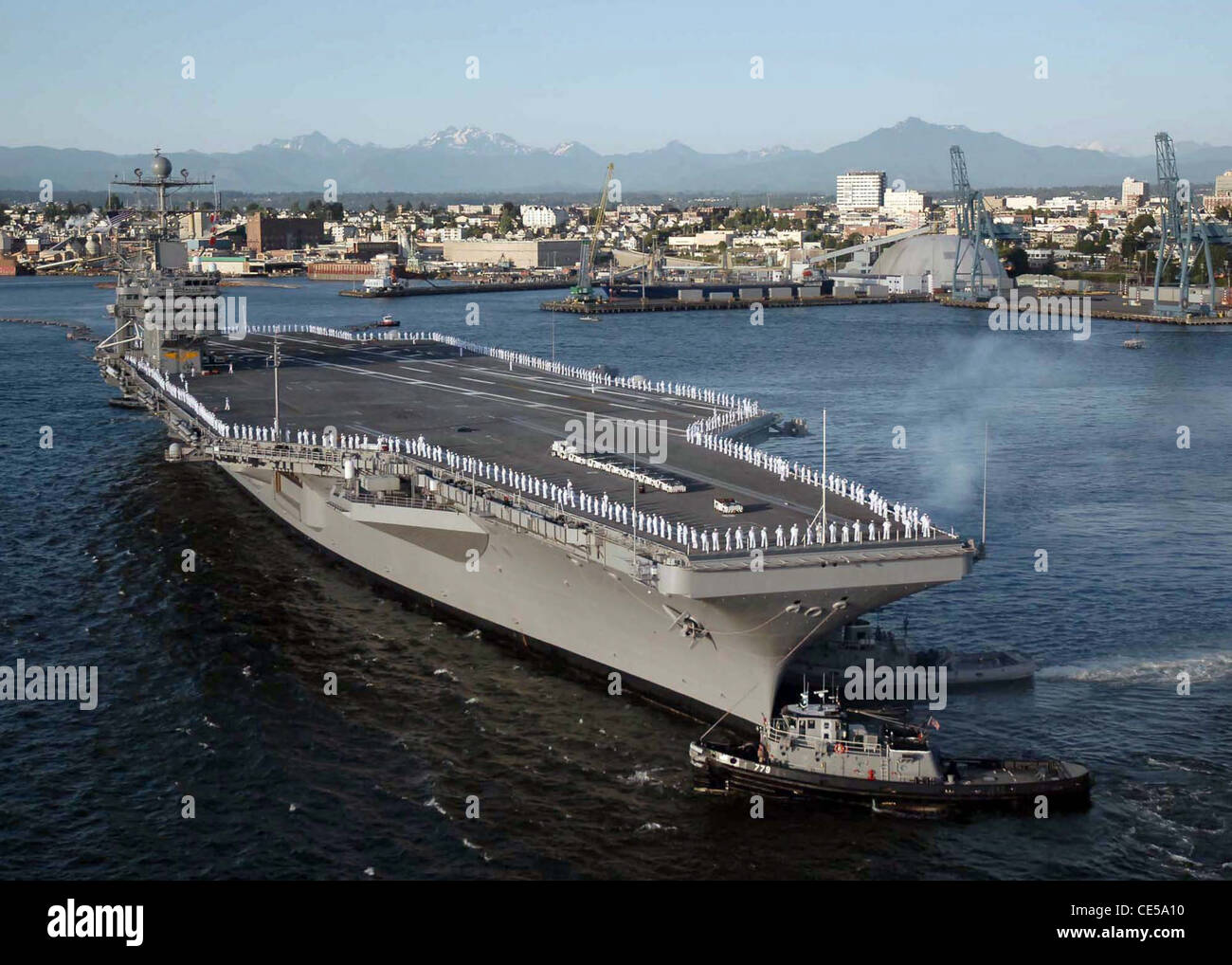 Puget sound naval shipyard in bremerton hi-res stock photography and ...