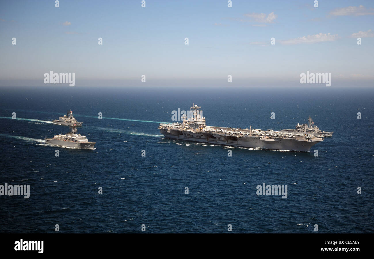 Asagiri class destroyer hi-res stock photography and images - Alamy