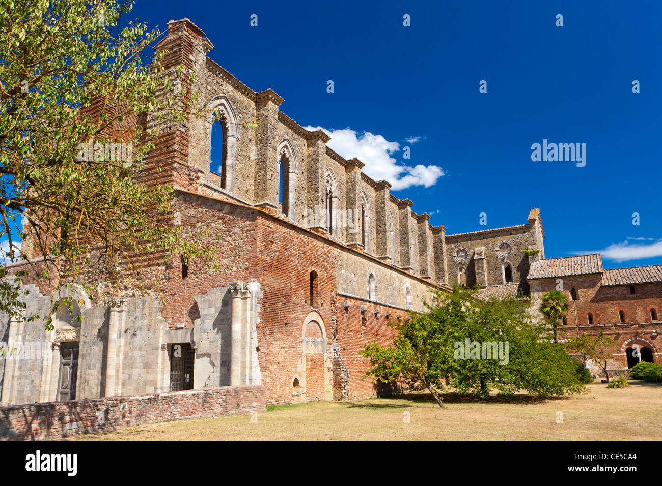 Ruins of the Cistercians abbey San Galgano, Chiusdino, Tuscany, Italy ...