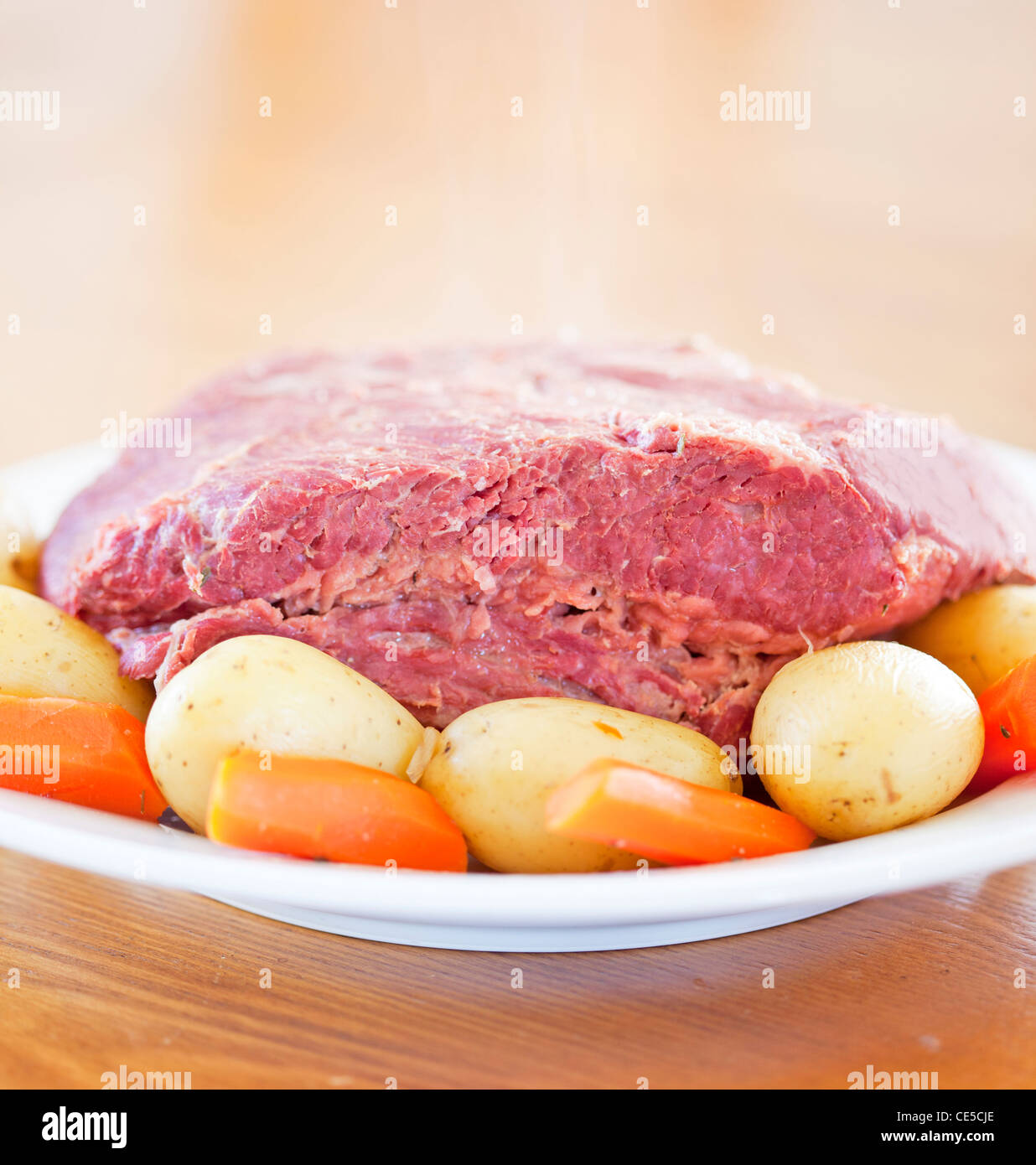 Corned beef and cabbage plate hi-res stock photography and images - Alamy