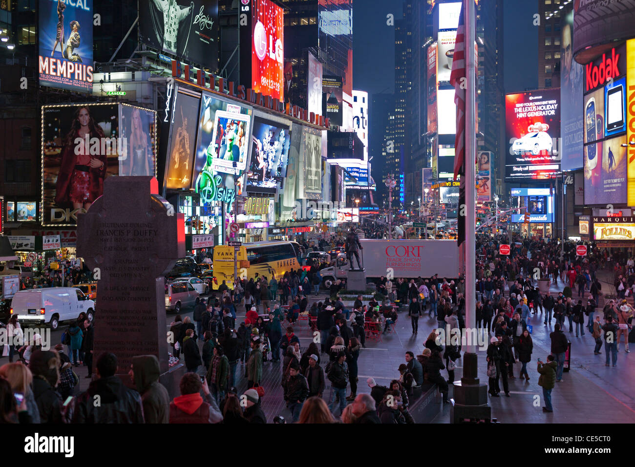 Times square nyc hi-res stock photography and images - Alamy