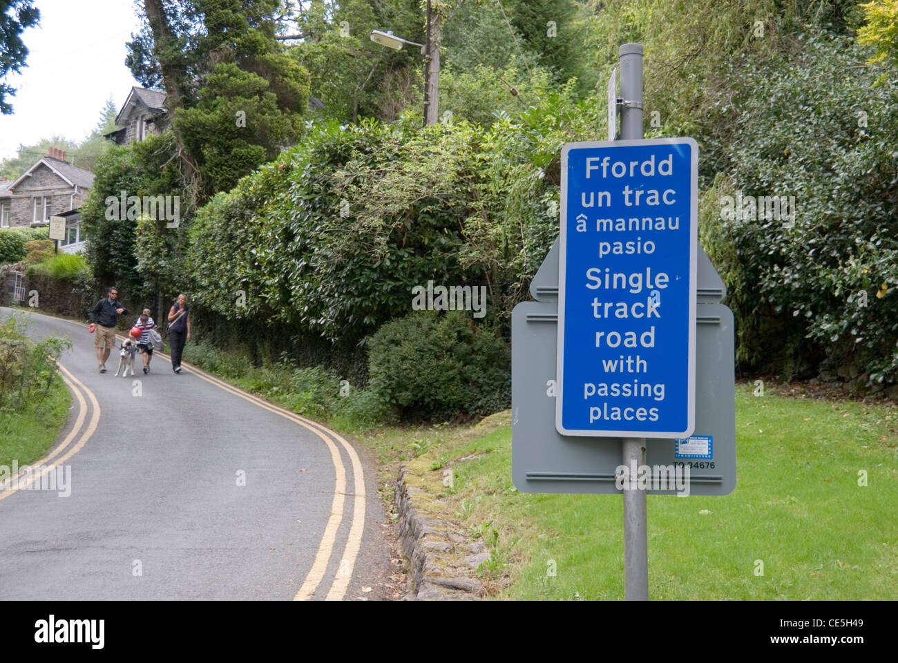 Bi Lingual English & Welsh Road Traffic Sign, Betws y Coed, Snowdonia ...