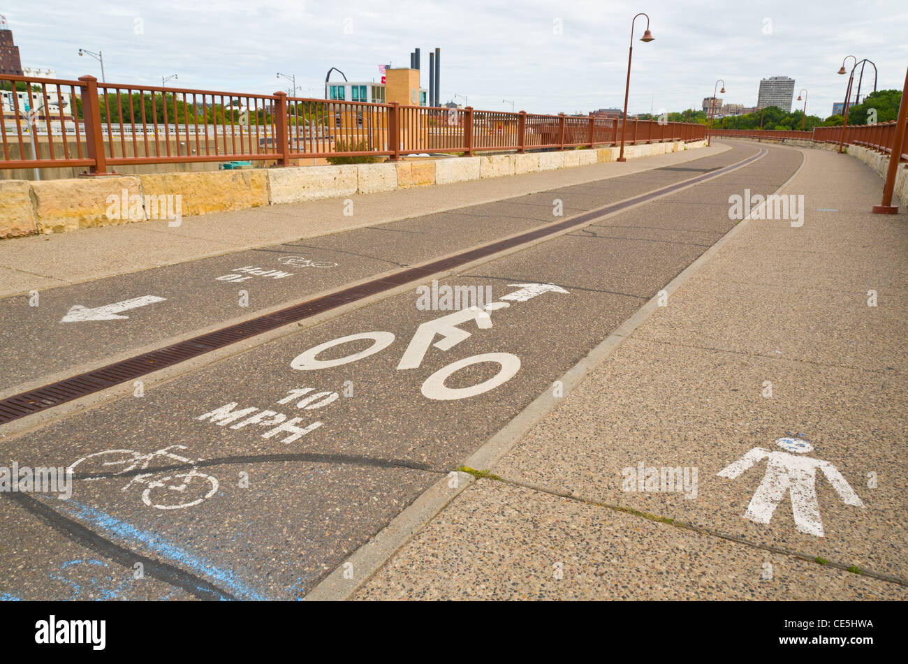 Paved cycle path hi-res stock photography and images - Alamy
