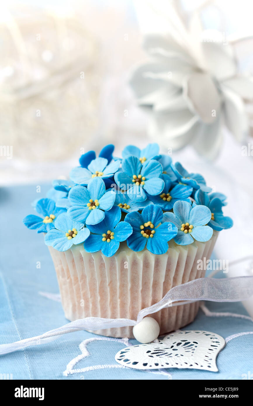 Blue ribbon cake hi-res stock photography and images - Alamy