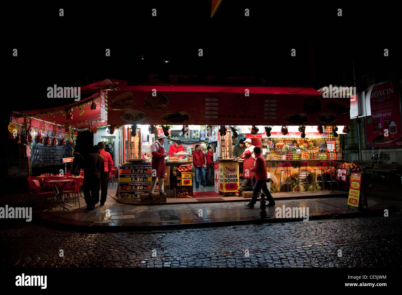 NIGHT STALL ISTANBUL Stock Photo - Alamy